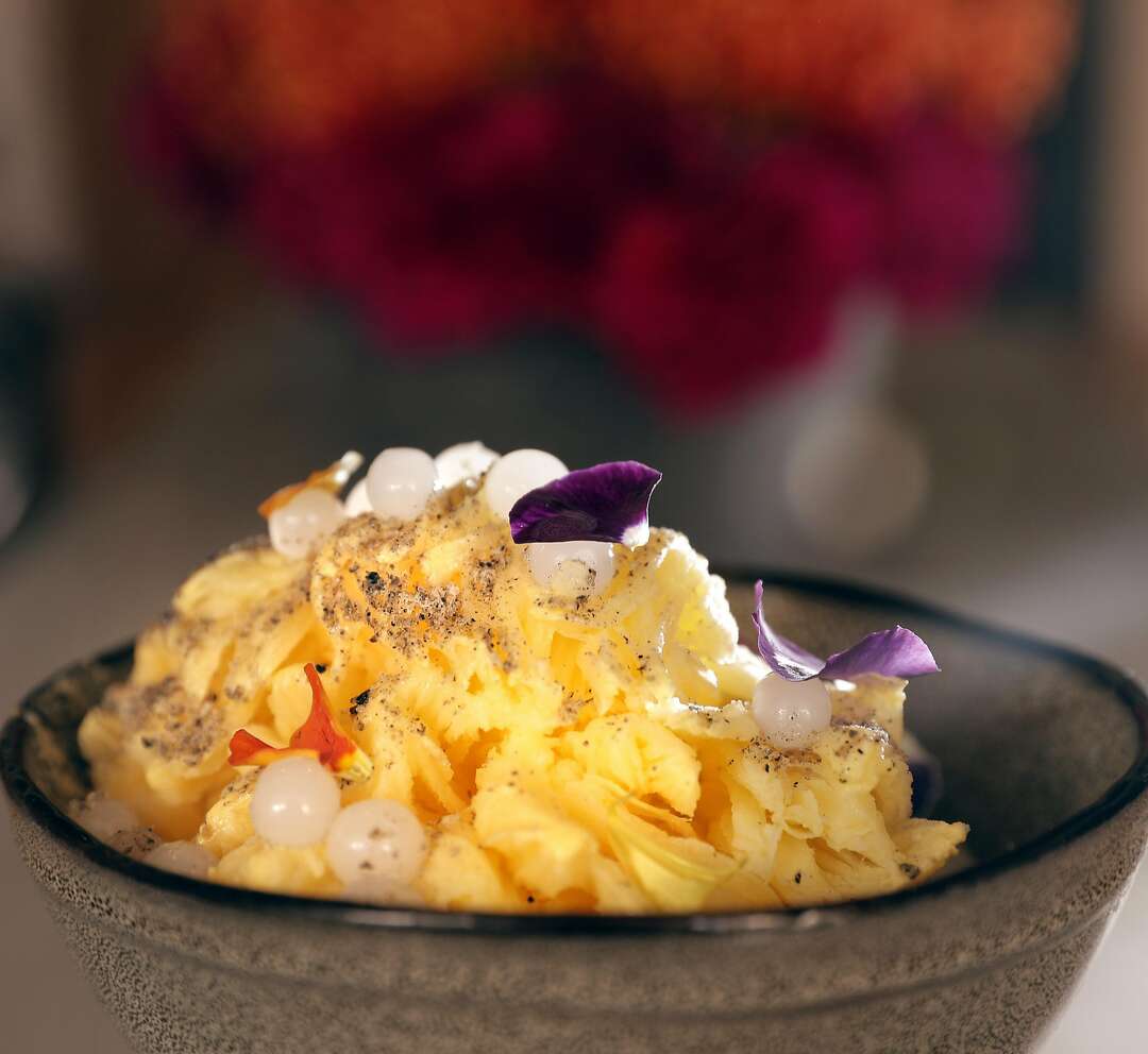 China Live brings a modern voice to dining in Chinatown