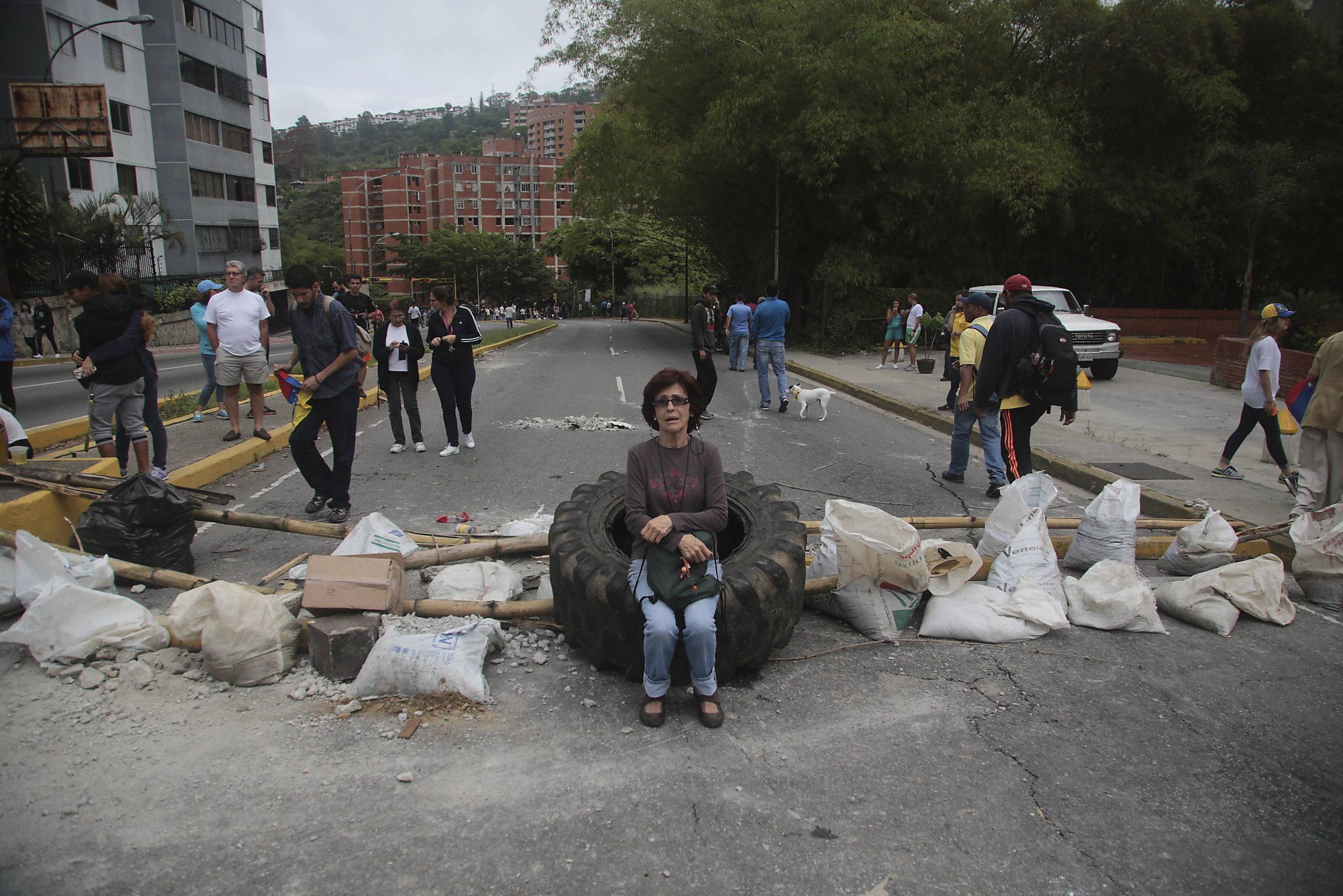 Venezuelans block roads to protest Maduro constitution move