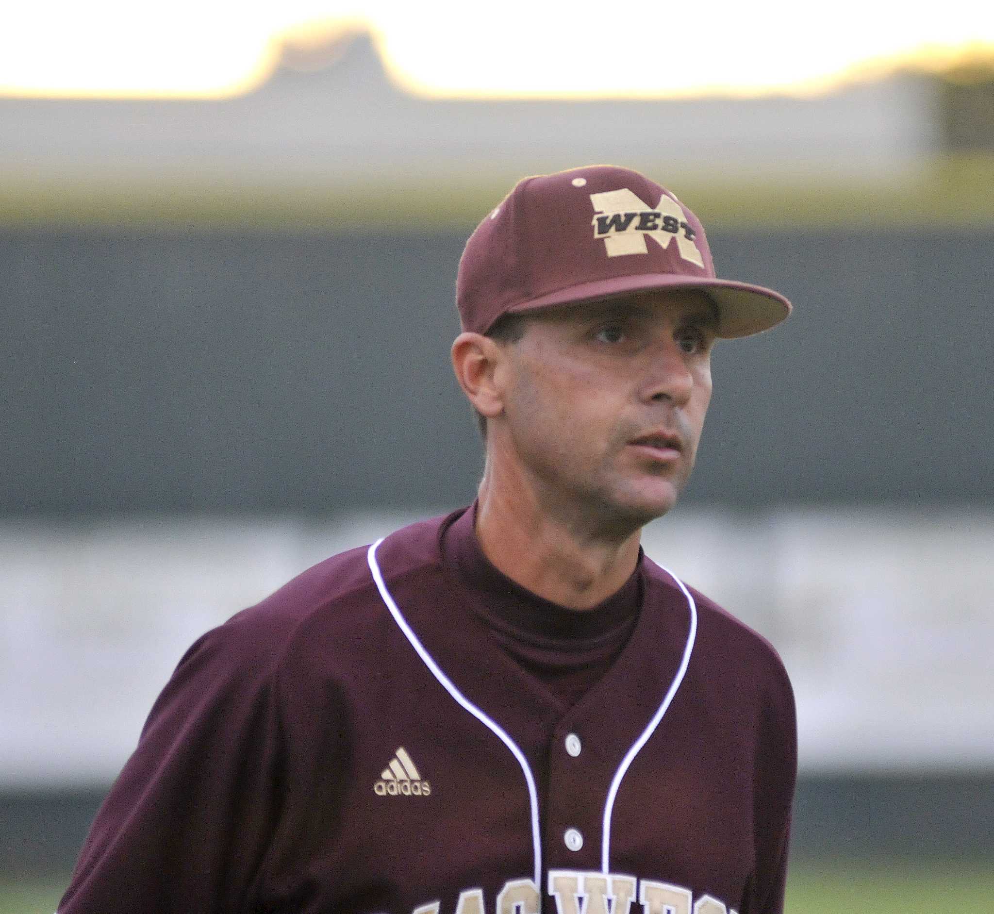 BASEBALL: Dillard reflects on career after 200th win