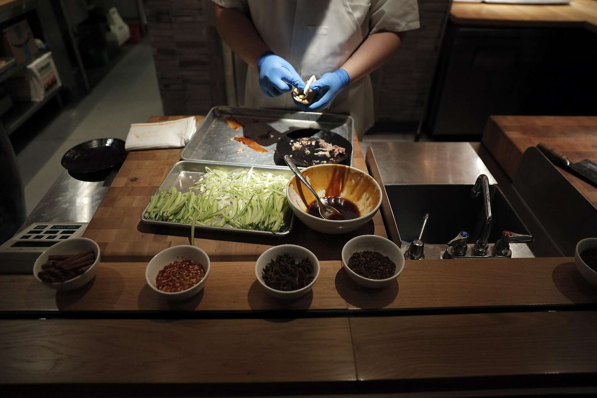 China Live brings a modern sensibility to Chinatown