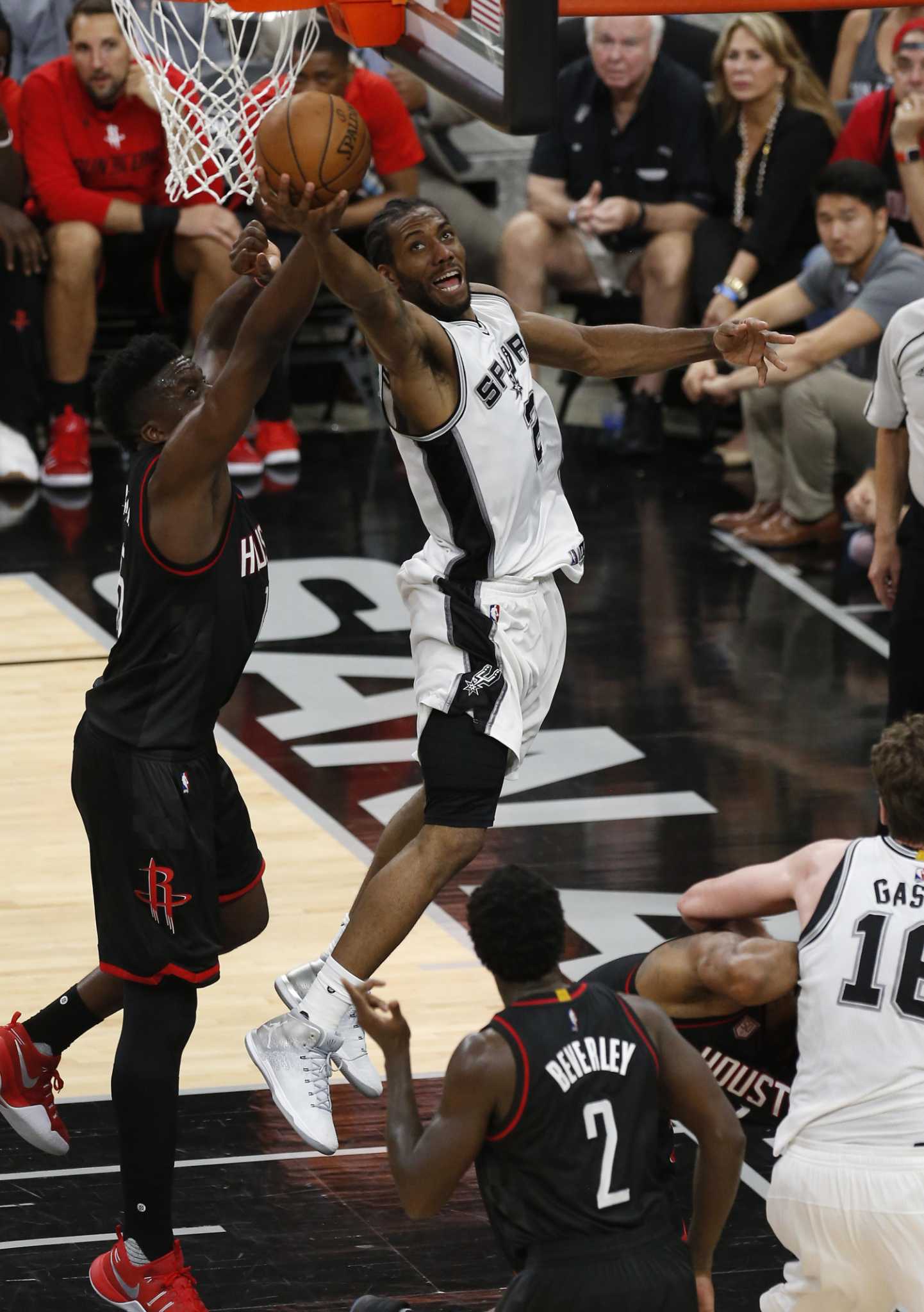 Spurs: Looking back at each player's best performance in 2016-17