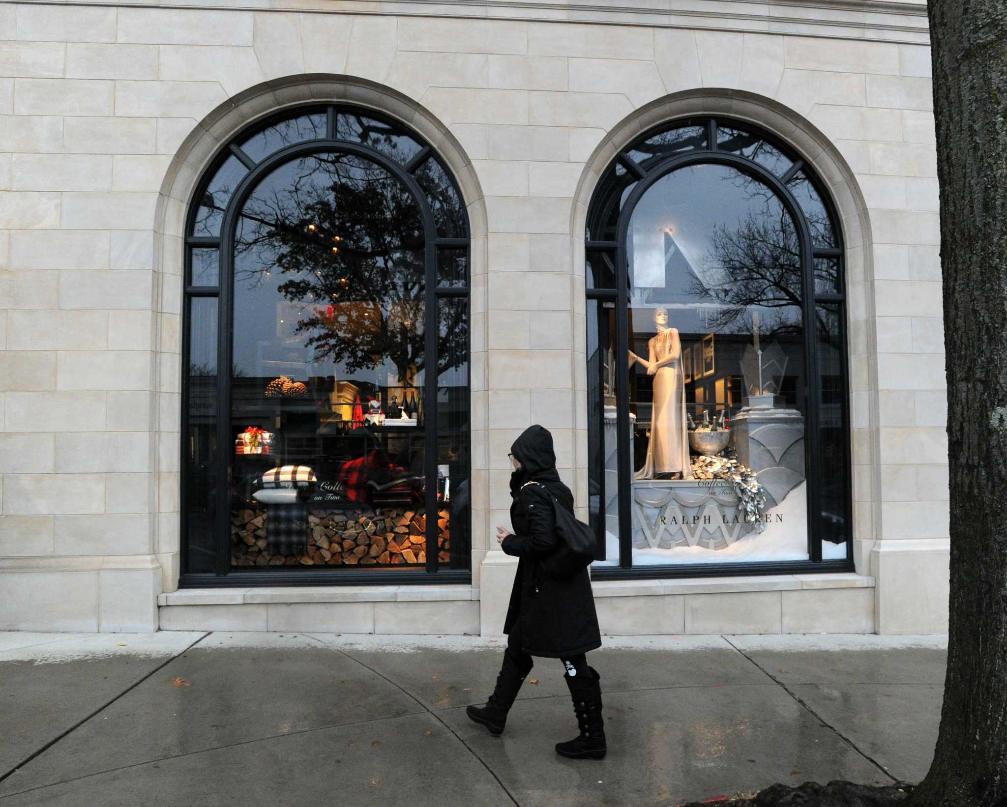 Greenwich Chamber of Commerce's annual holiday window decorating contest