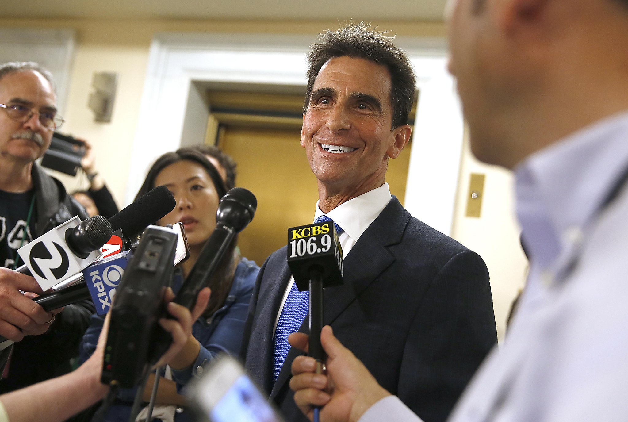 Leno looks to spook the field in SF mayor’s race