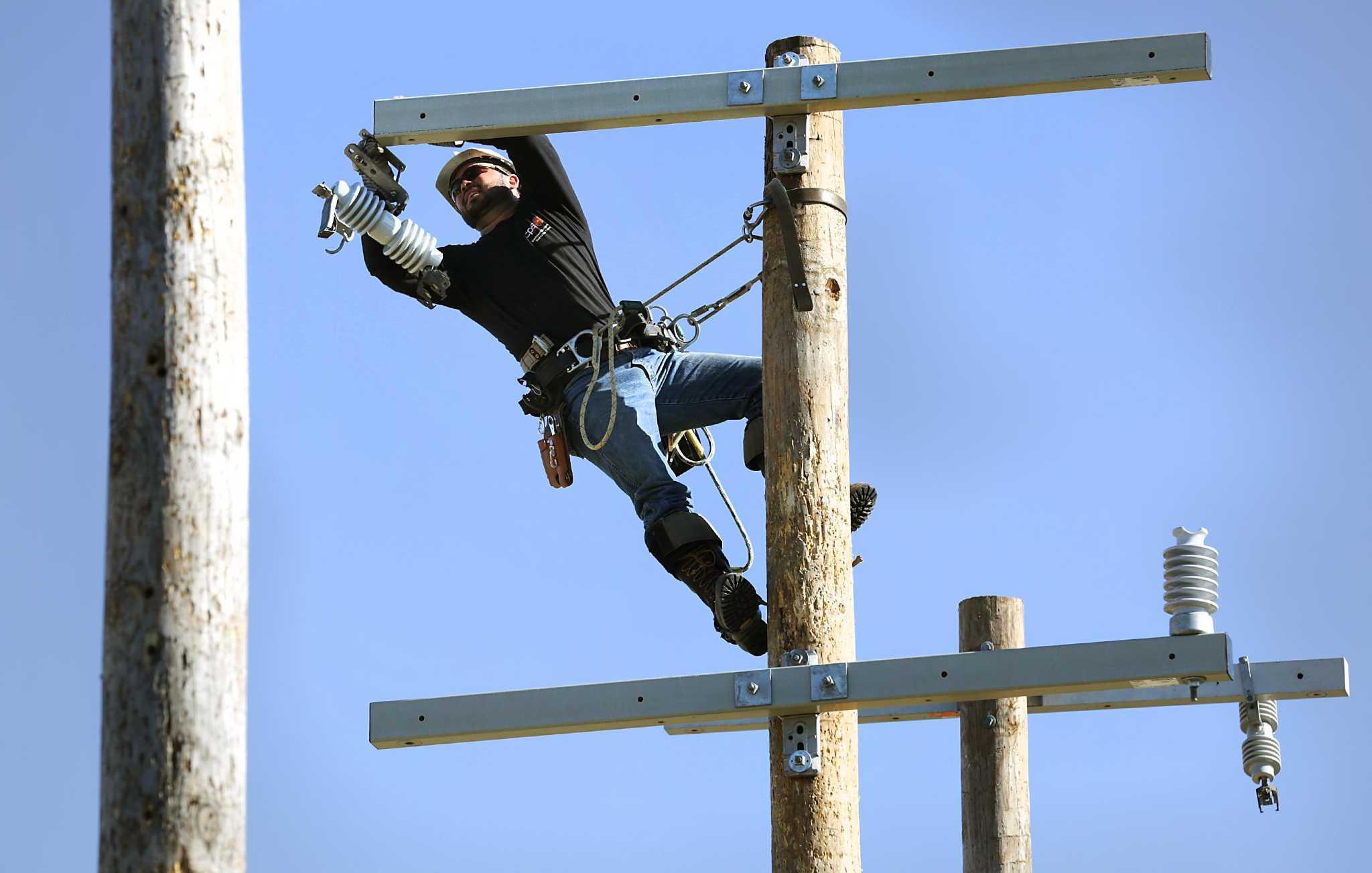 Rodeo tests utility pole workers’ mettle
