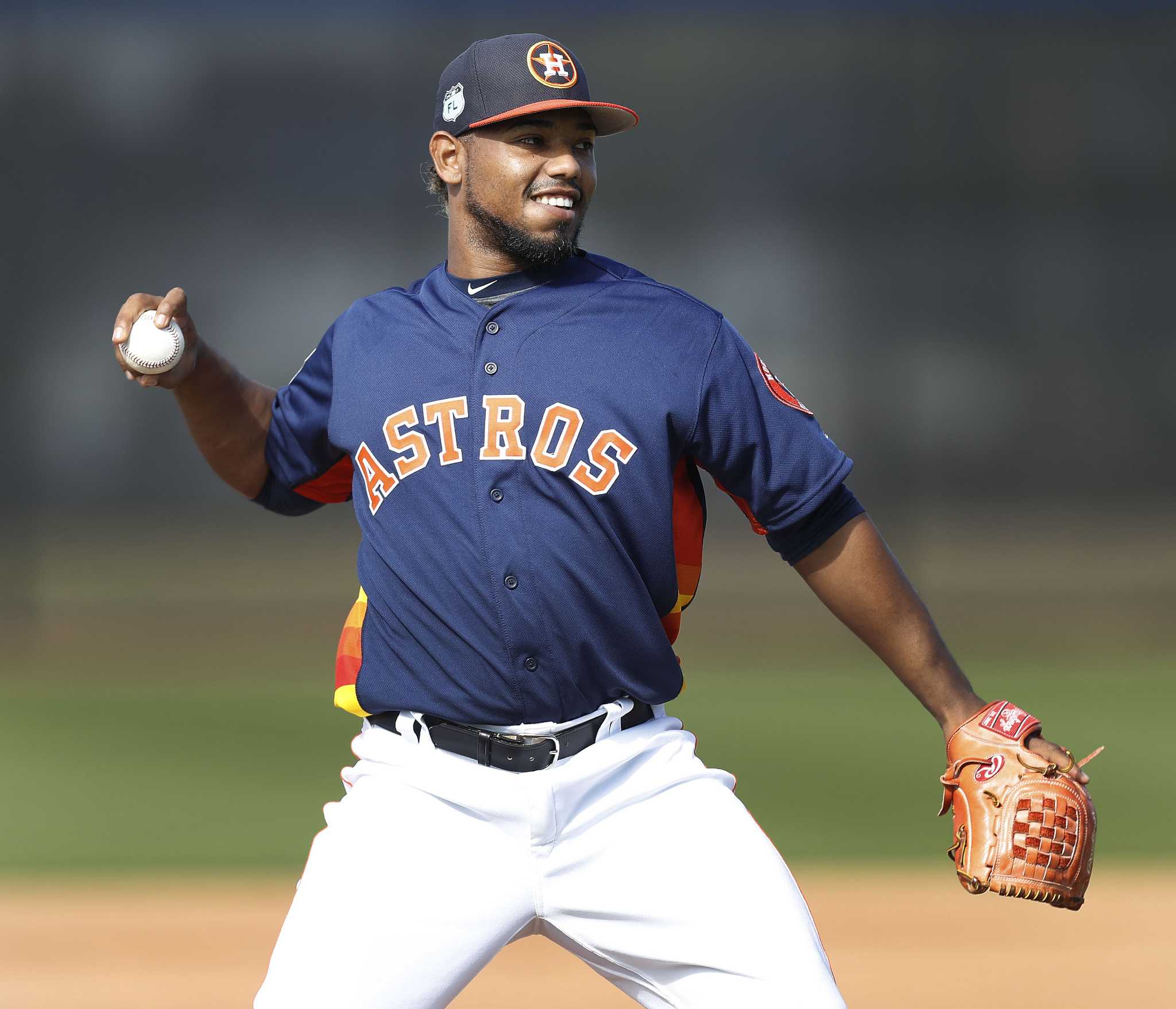 Astros call up Dayan Diaz as temporary fill-in for Michael Feliz