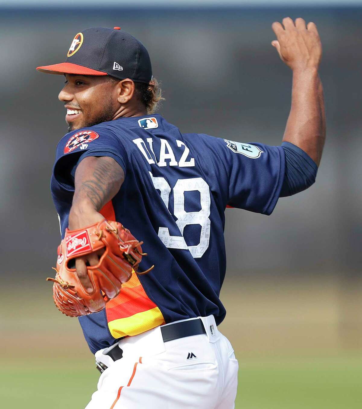 Astros call up Dayan Diaz as temporary fill-in for Michael Feliz