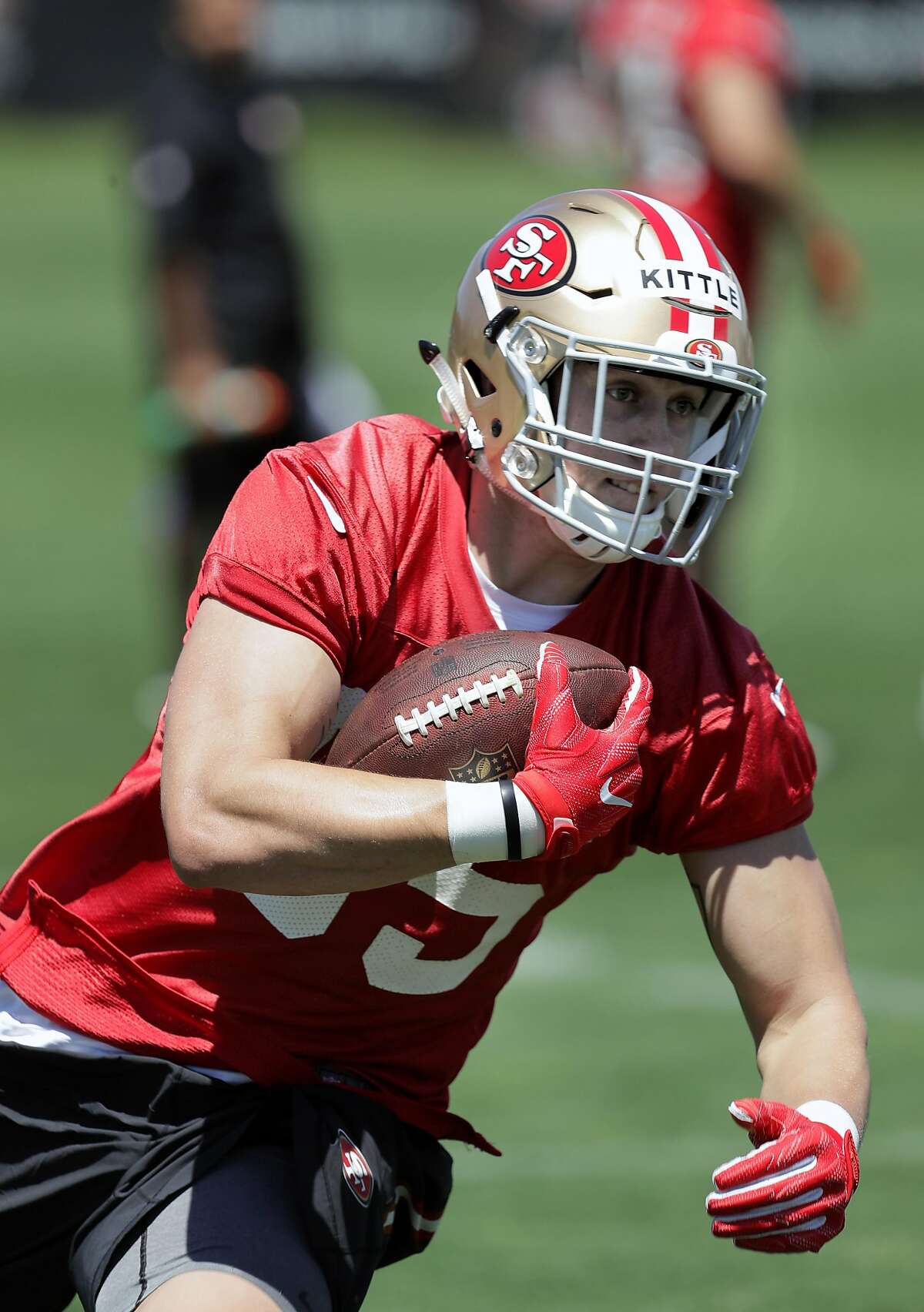 49ers TE Kittle woke up after sleepy start to college career