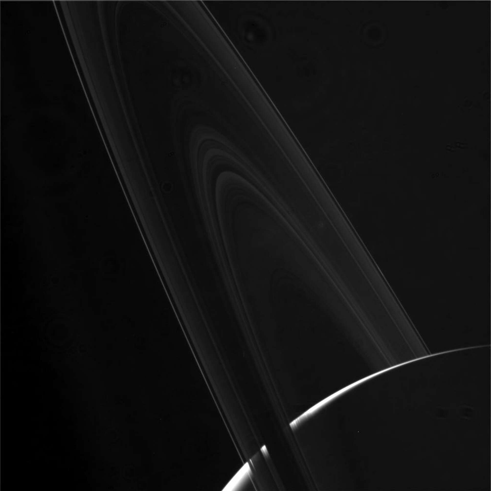 Eerie raw photos from Cassini's 2nd great Saturn dive