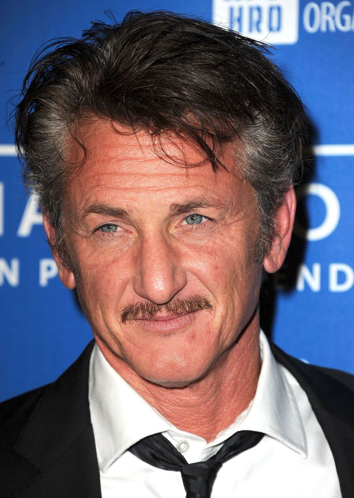 How two women quietly reading books in an SF bar started an introvert ...