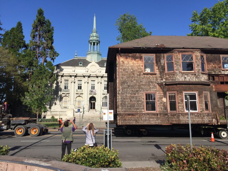 116-year-old brown-shingle home moved through the streets of Berkeley