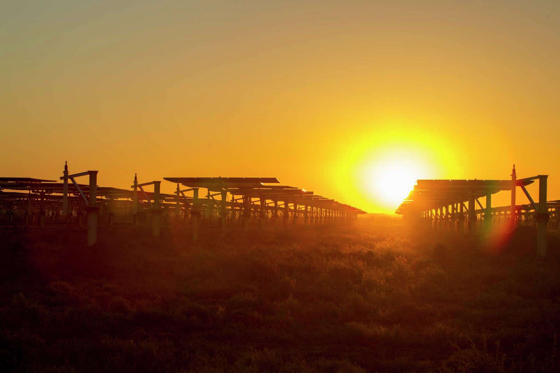 Large scale solar power grows rapidly