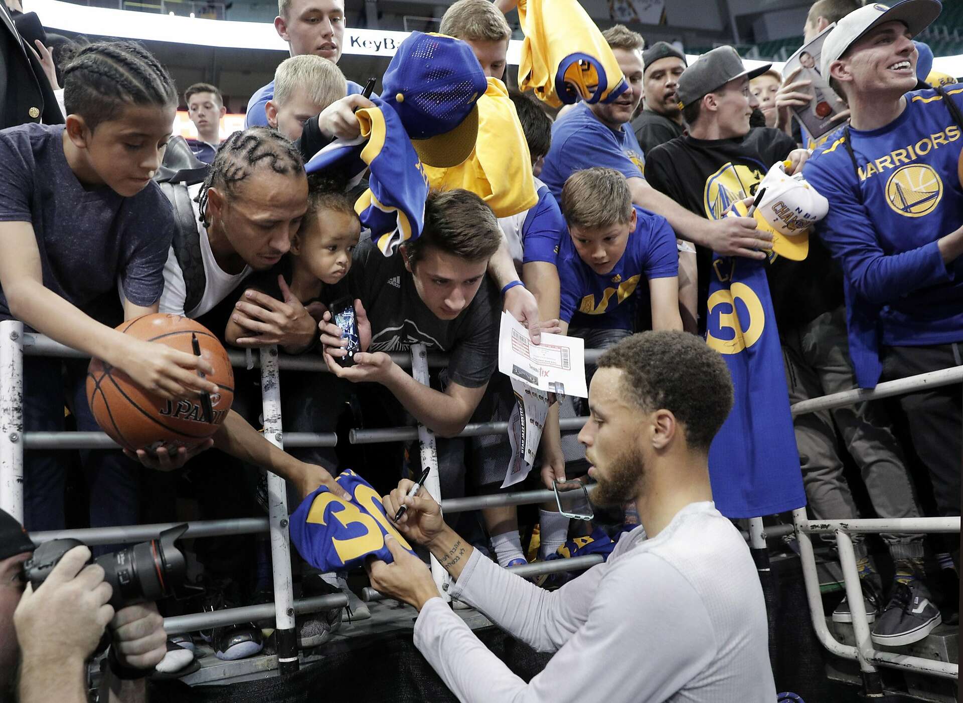 All of Steph Curry's quirky habits, mannerisms and rituals (including ...