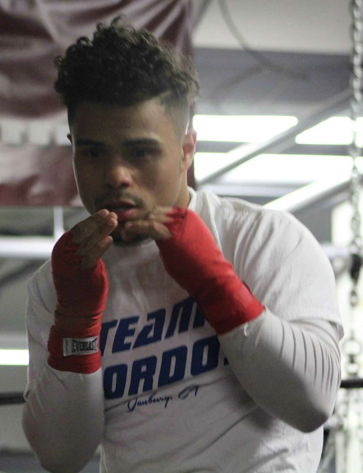 Danbury boxer Bordoy set for pro debut Thursday at Mohegan Sun