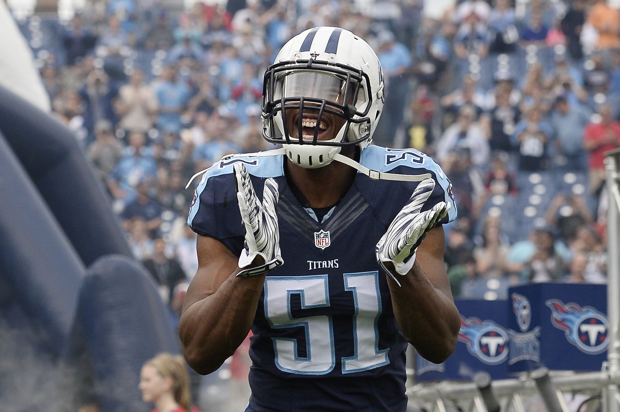 Seahawks sign DE David Bass, release 8 players