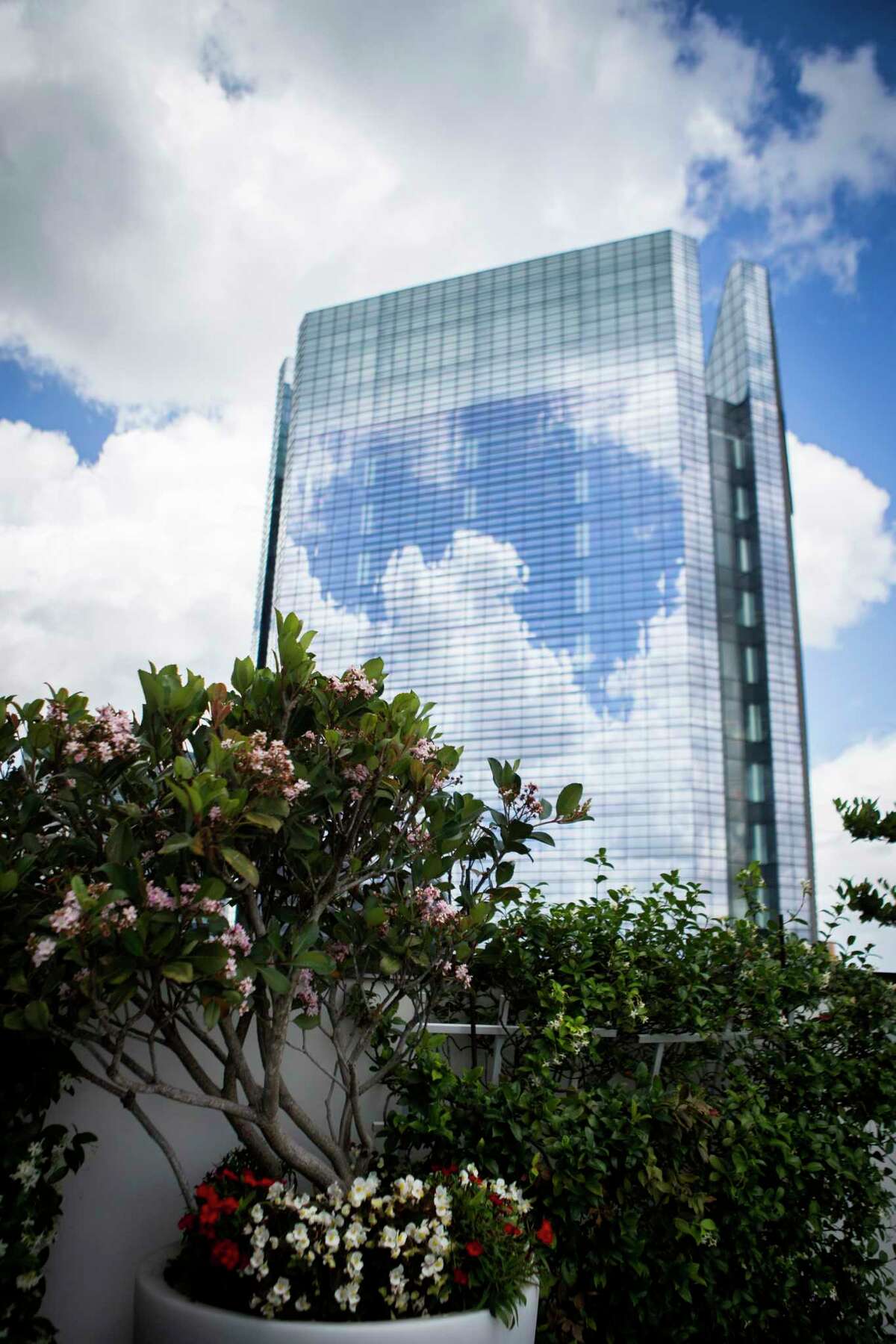 High-rise patio offers rooftop oasis