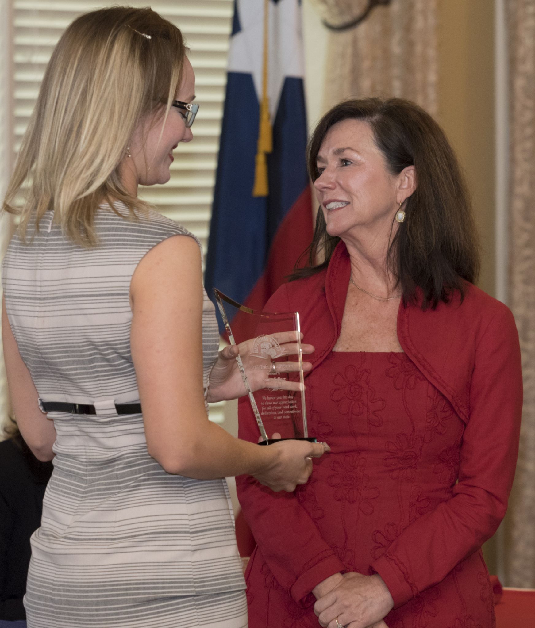 MCRW honors wives of politicians, awards scholarships