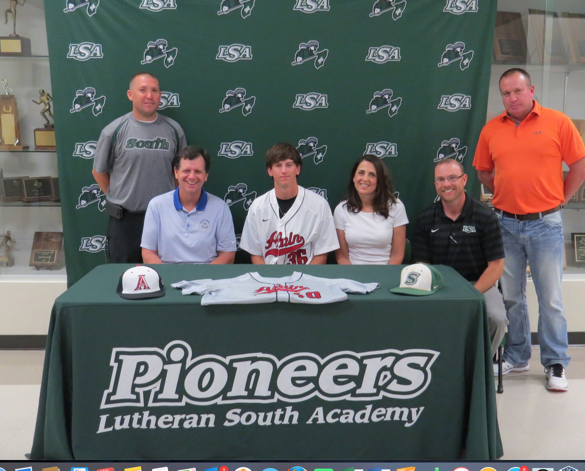 Baseball: LSA's Smith signs with Alvin CC