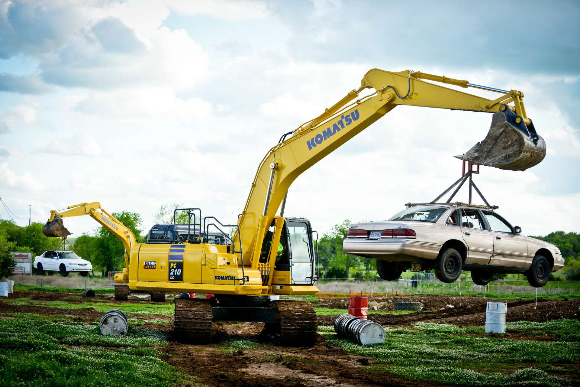Construction site theme park in North Texas lets you play with heavy ...