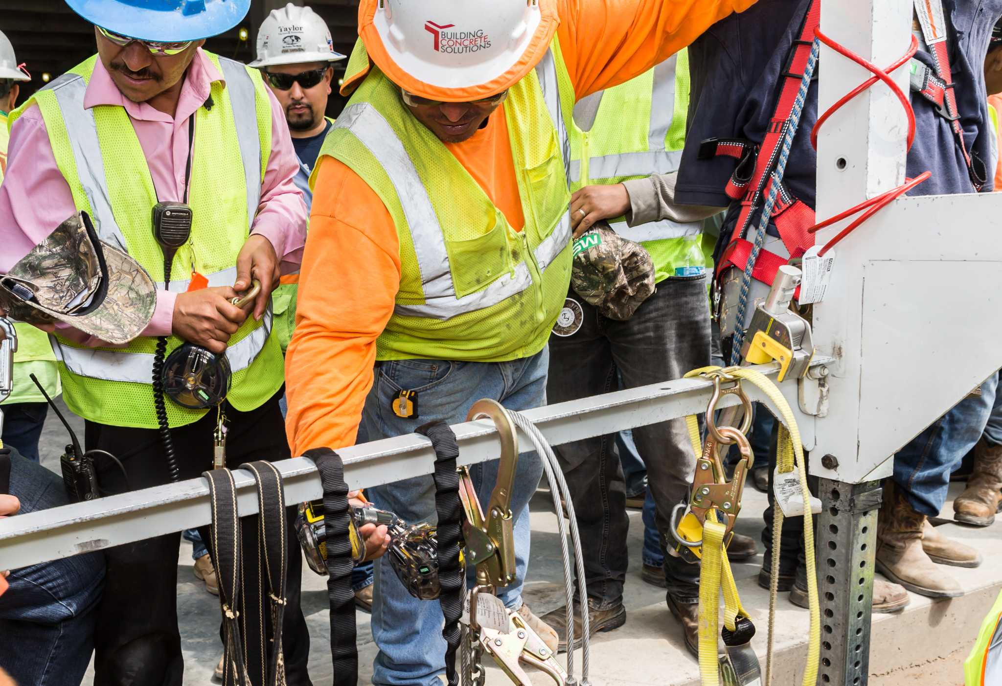 Trump's immigrant crackdown causing Texas construction worker shortage ...