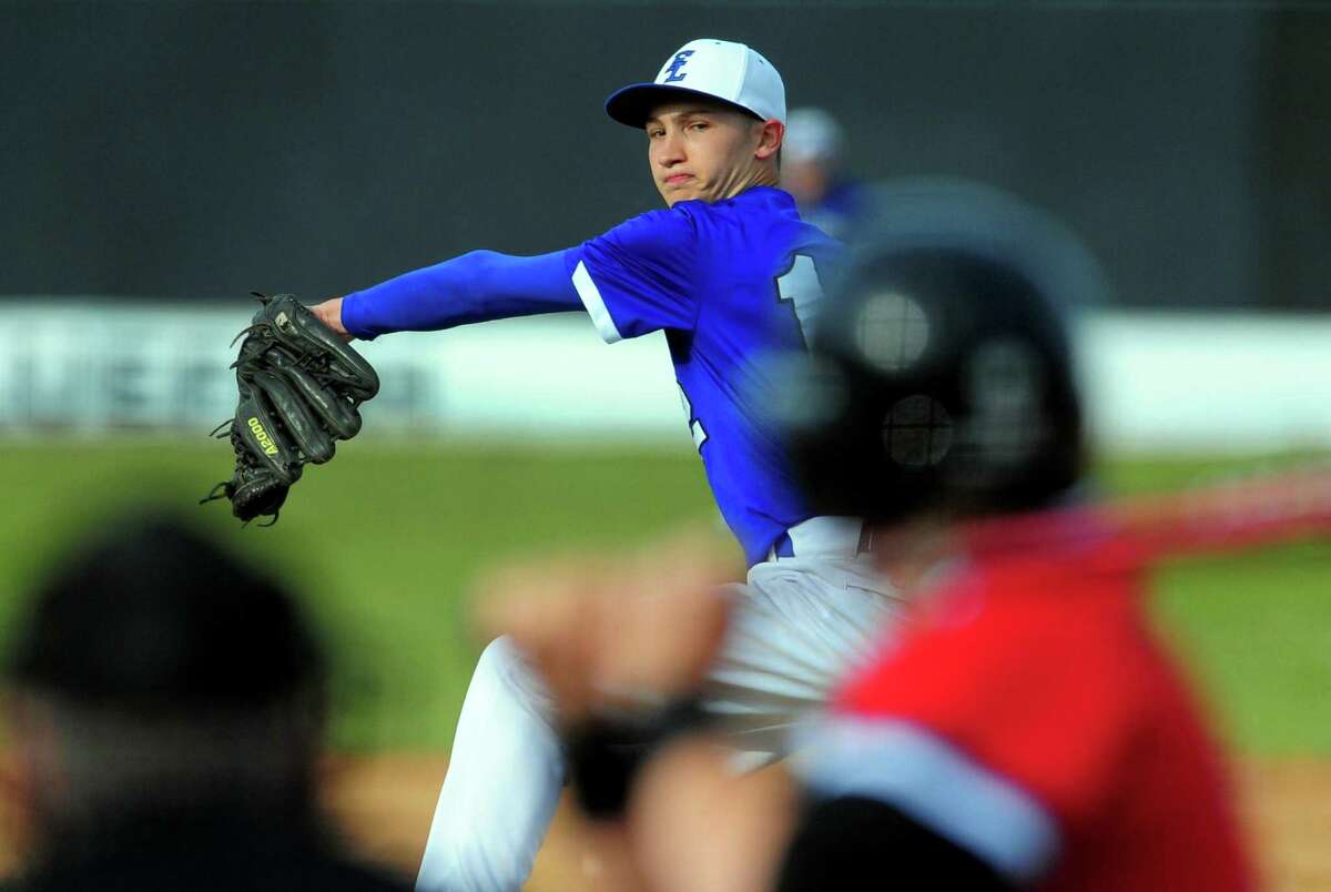 Warde rolls past town rival Ludlowe at Harbor Yard