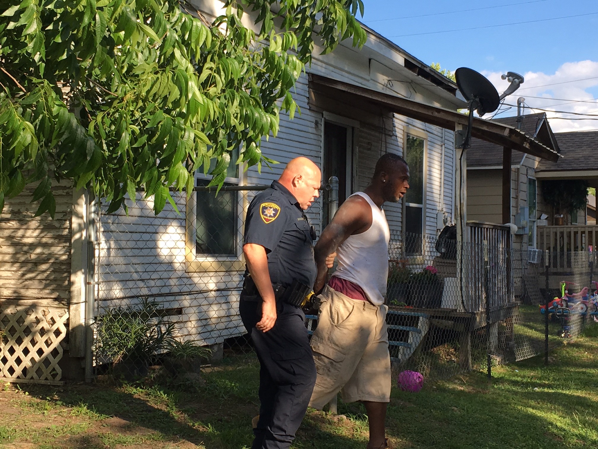 One arrested after Conroe foot chase, manhunt
