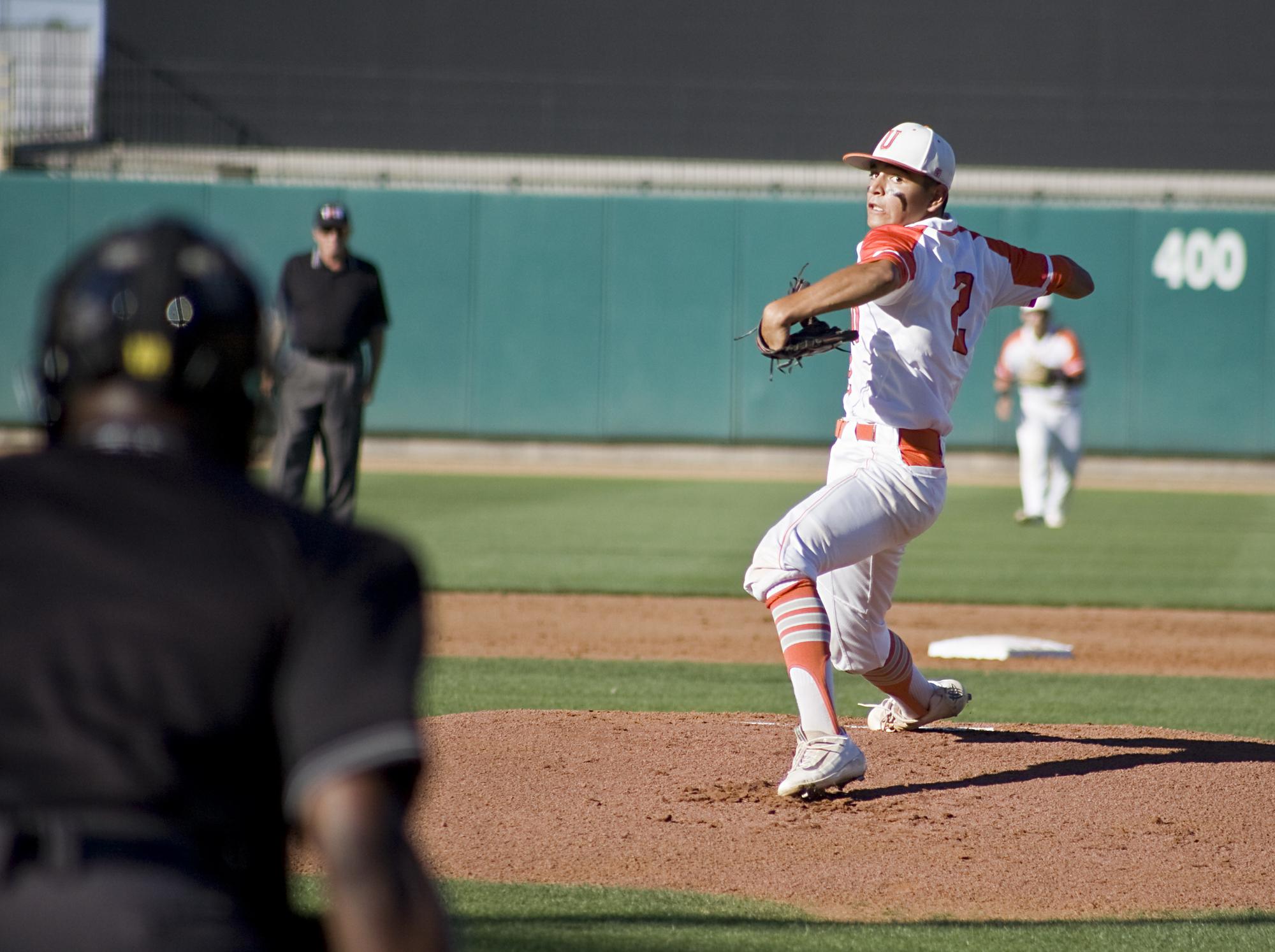 ‘Horns rally to extend season