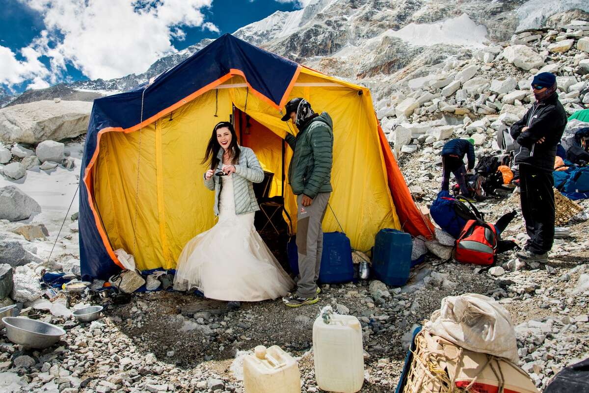 NorCal couple weds on Mount Everest and the photos are mind-blowing