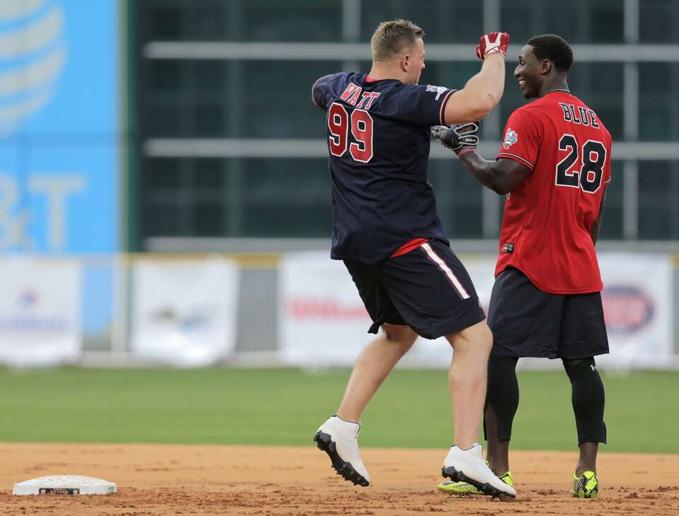 Texans' J.J. Watt bringing back his charity softball game