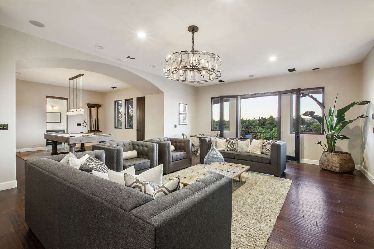 Steph Curry's East Bay estate is back on the market with lower price