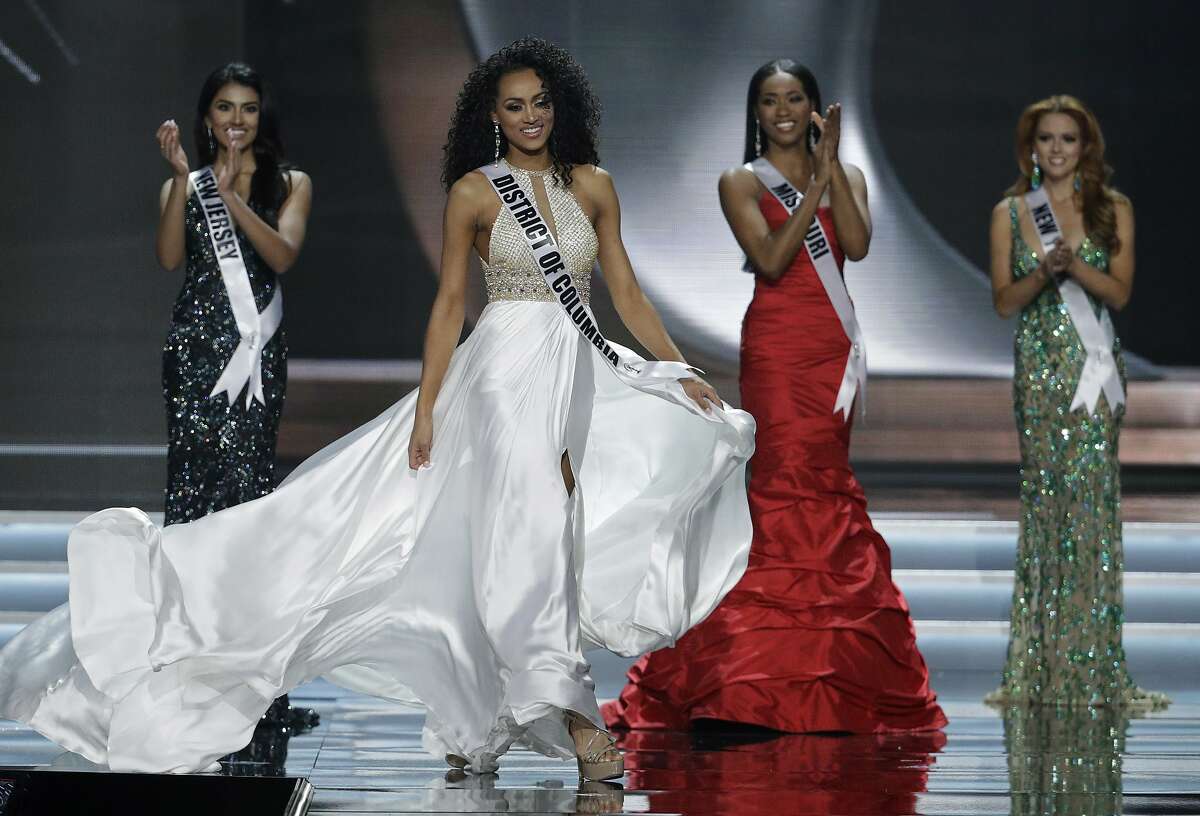 Miss District Of Columbia Kára Mccullough Crowned Miss Usa 2017 But