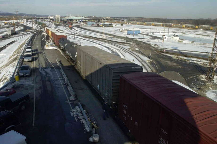 CSX to shut down hump yard at Selkirk - Times Union