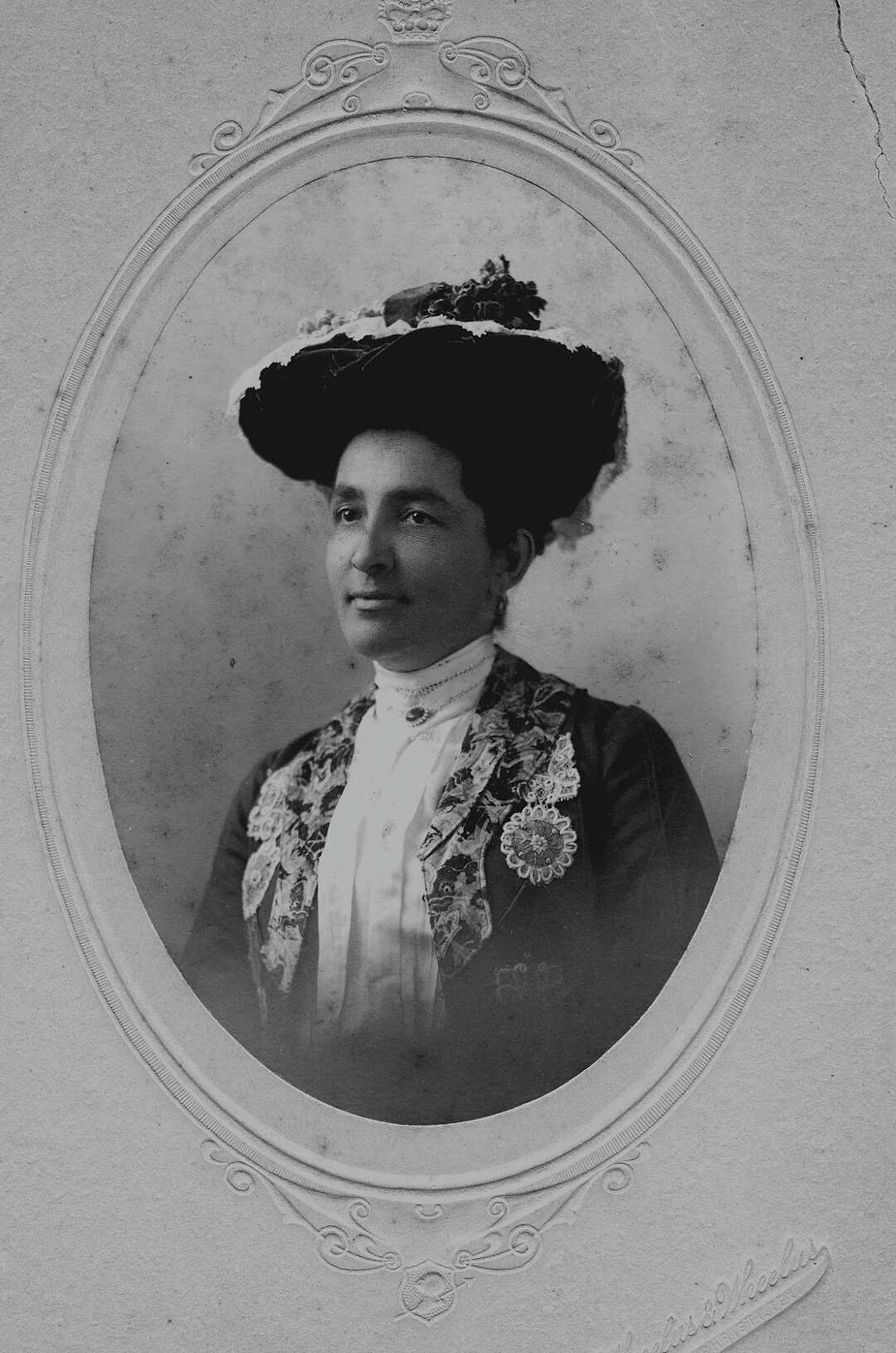 New book peeks inside life at famed King Ranch