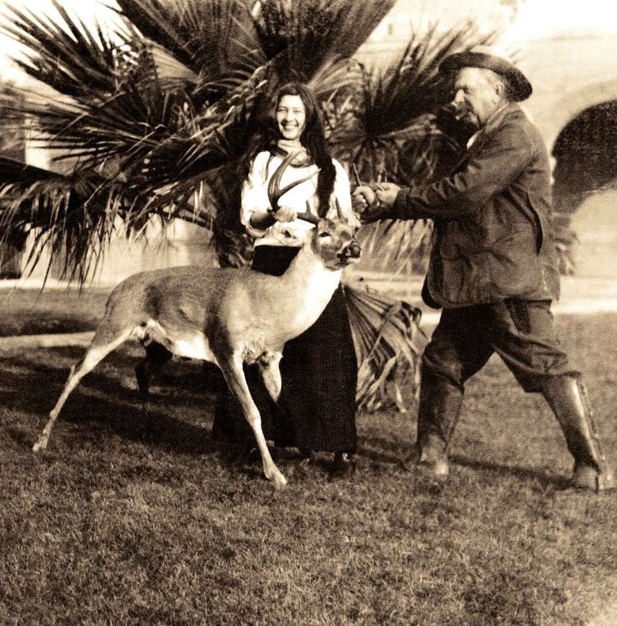 New book peeks inside life at famed King Ranch