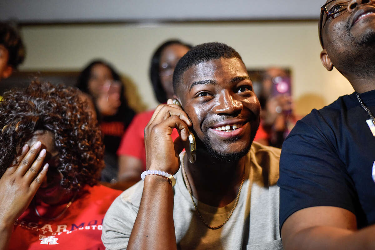 Former Houston LB Tyus Bowser embracing rookie year with Ravens