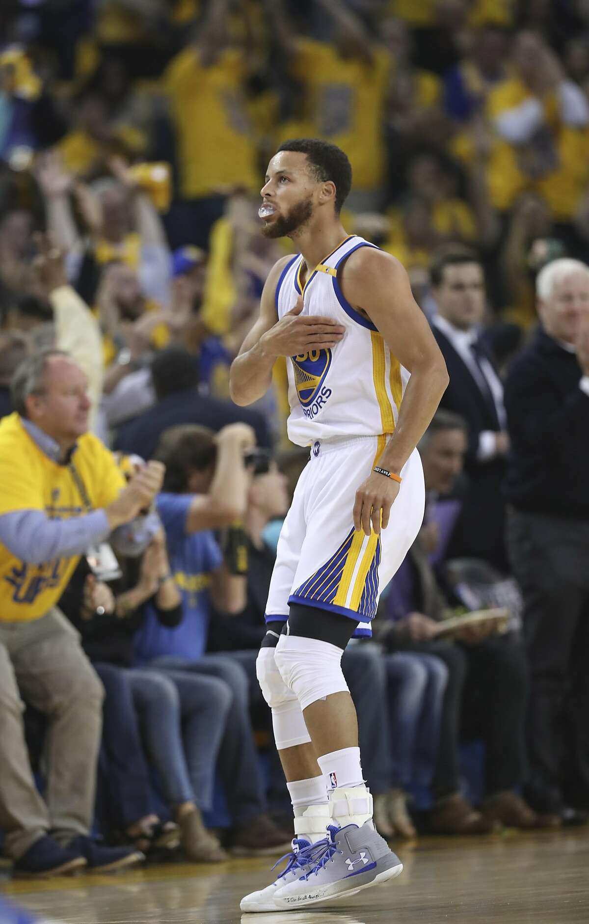 All of Steph Curry's quirky habits, mannerisms and rituals (including ...