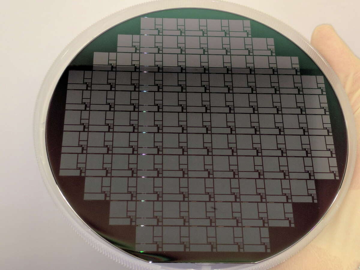 Cree plans $1B semiconductor plant in Marcy