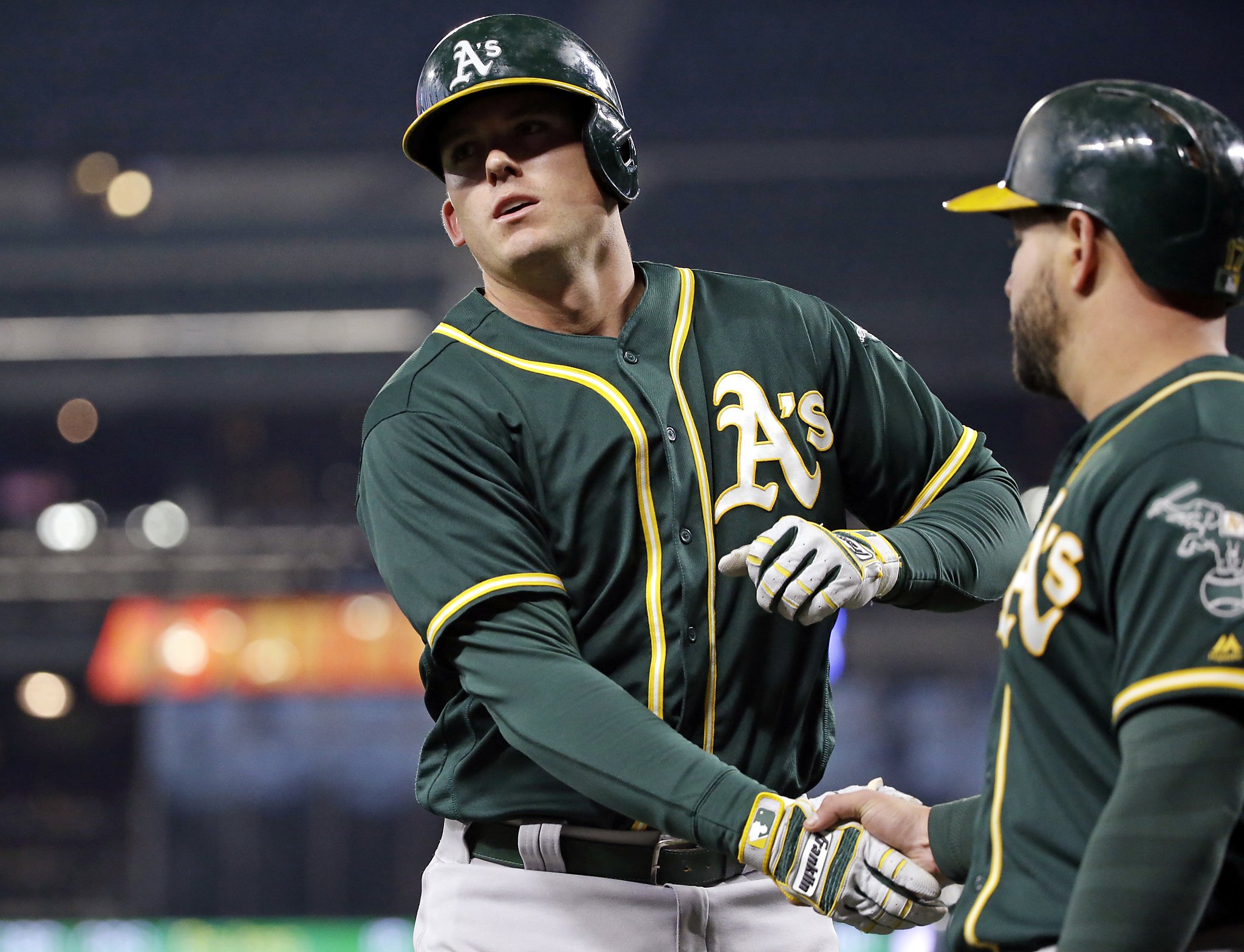 Ryon Healy’s eventful night for A’s includes smashed phone