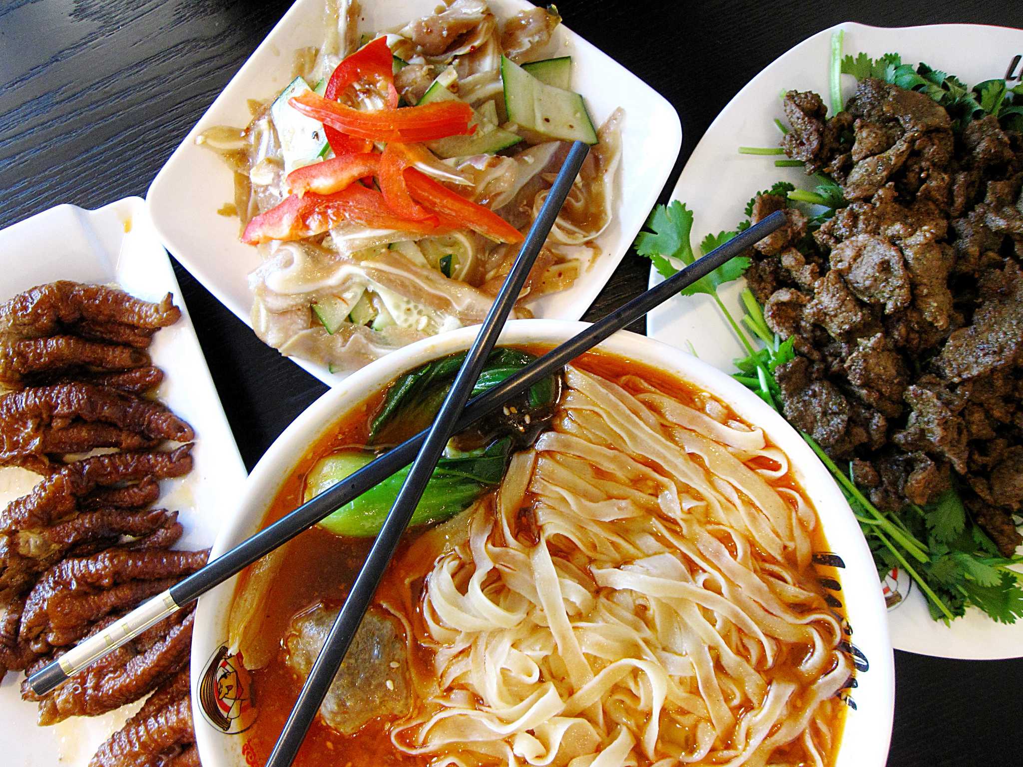 Review: Handmade? At Lucky Noodle, more like bland-made