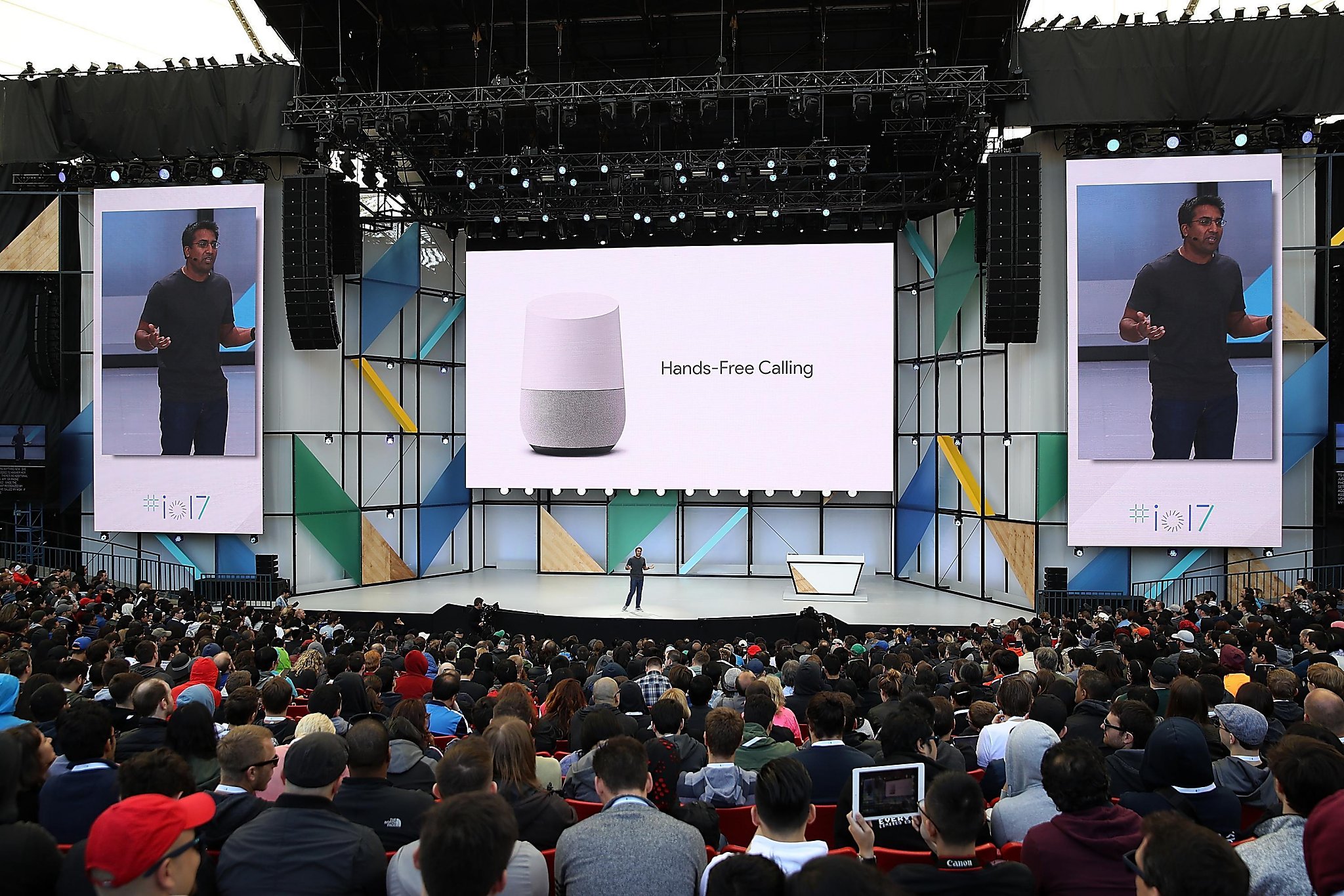 Google Home now has a screen — and, soon, Spotify