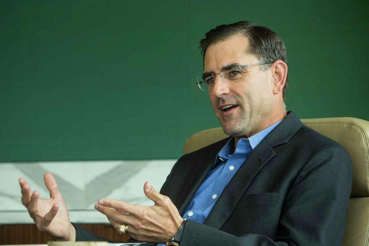 Jeff Miller, named Halliburton CEO, has experience taking the reins