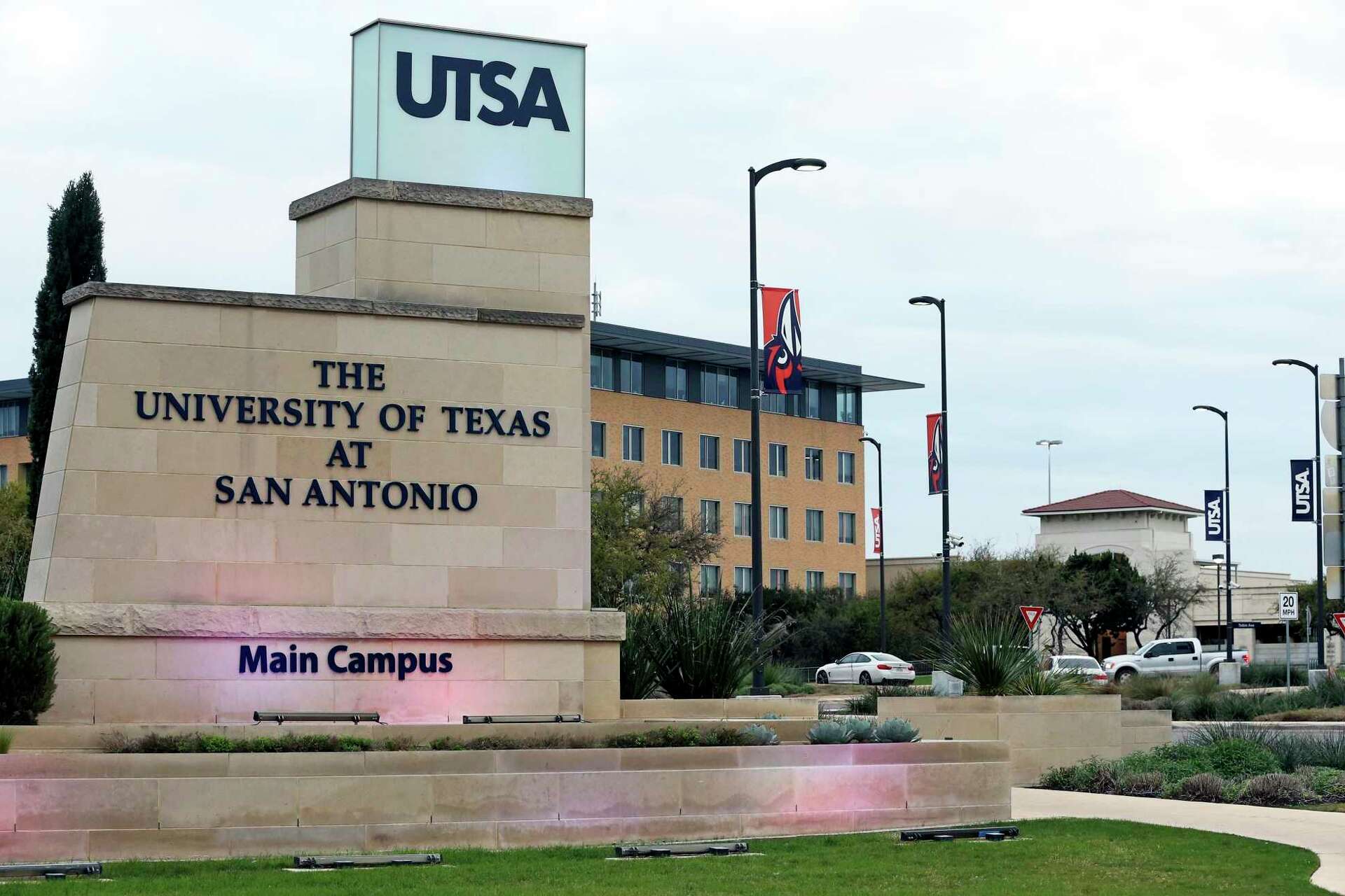 Alleged sexual assault occurs at UTSA student apartment