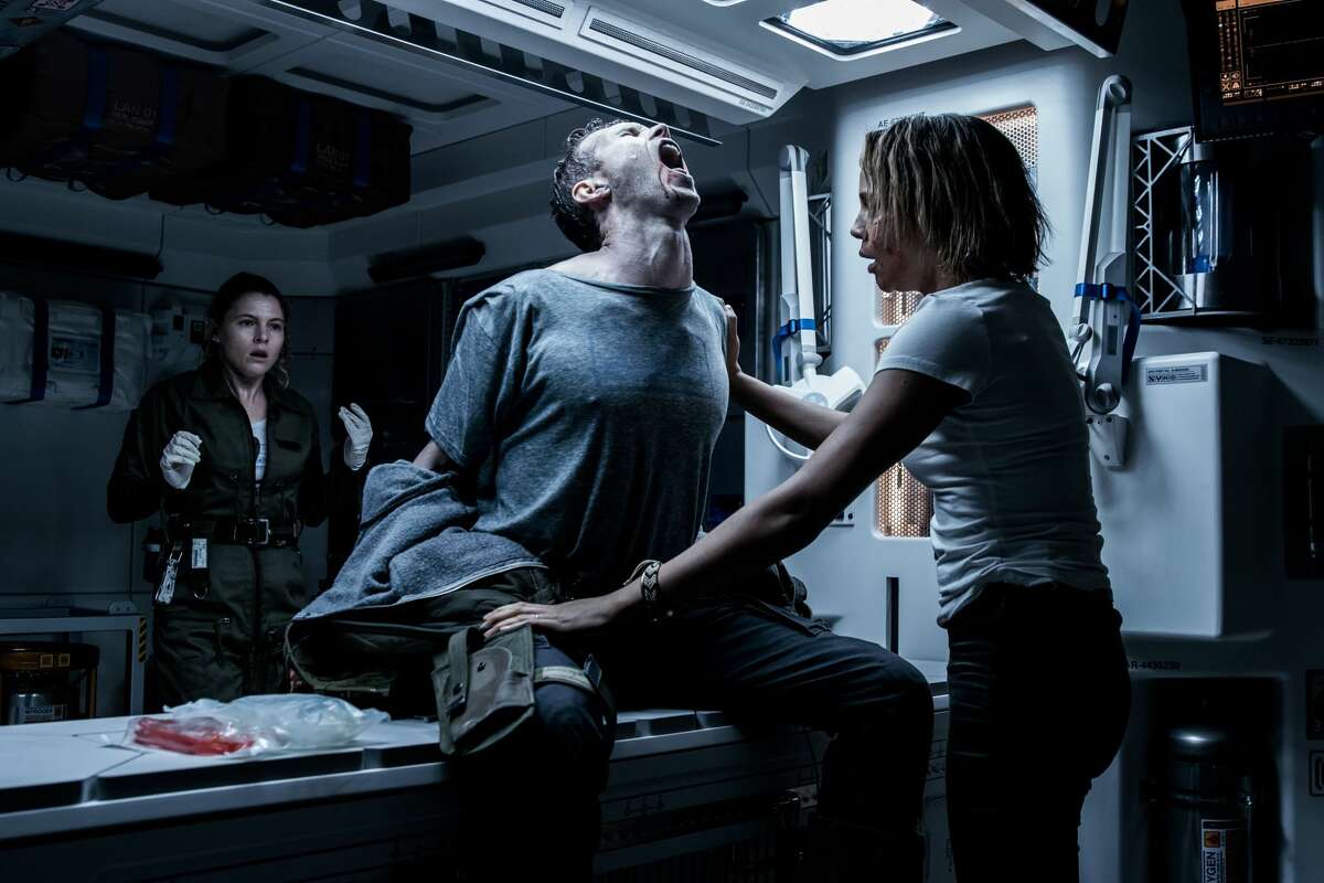 No space for errors that bring on horror in ‘Alien: Covenant’