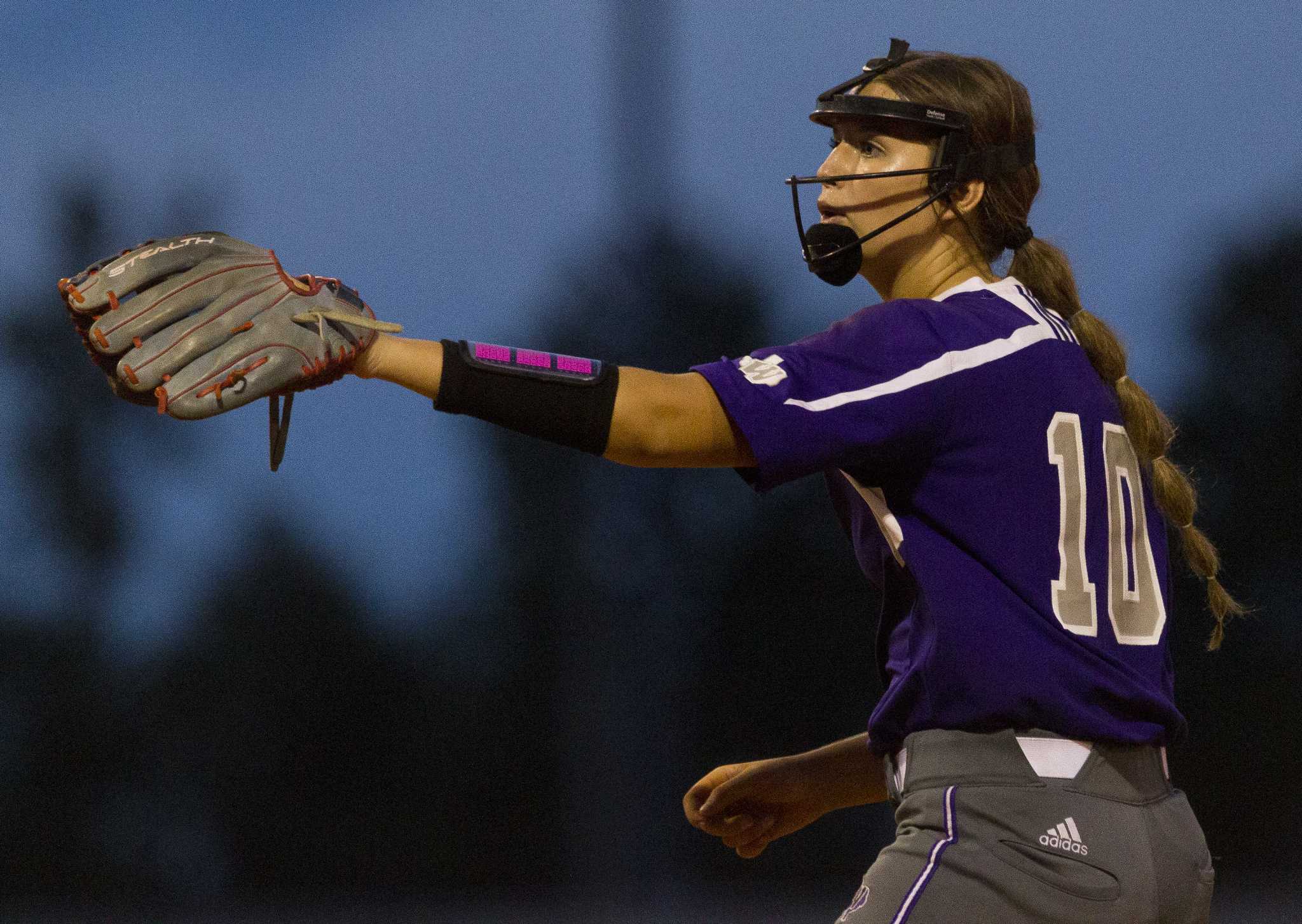 SOFTBALL: Willis drops Game 1 of playoff series for second straight week