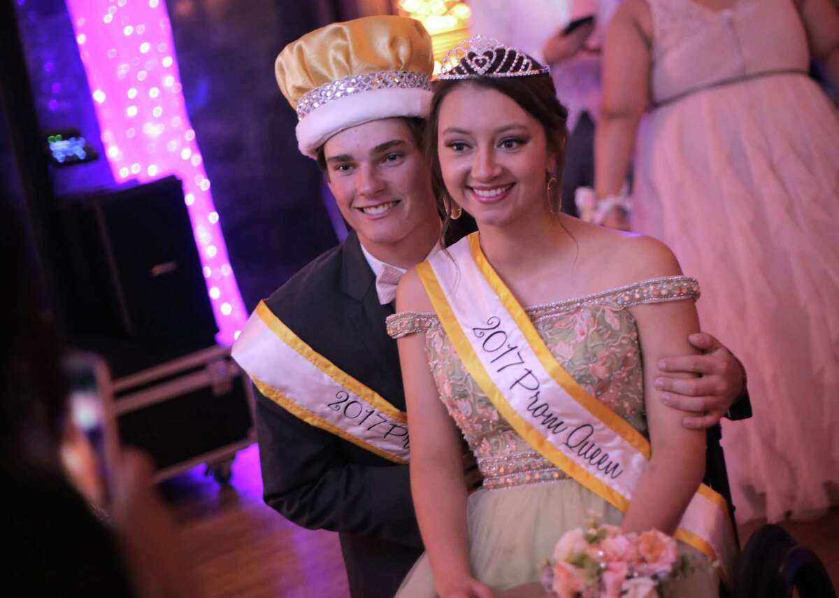 Needville High School couple crowned at prom after student's tragic fall