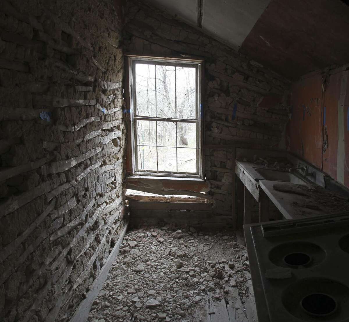 Rare jacales reflect city’s roots