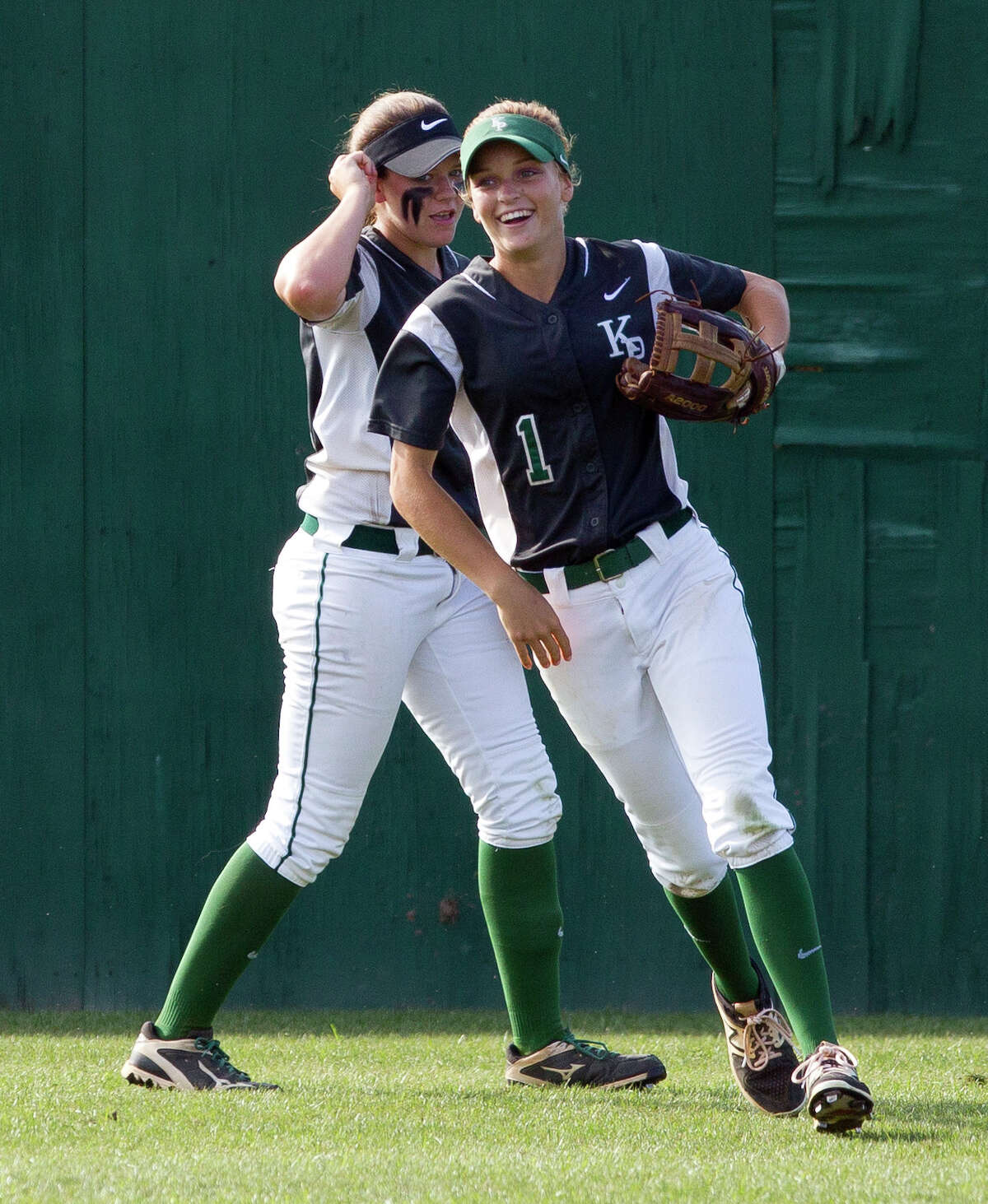 SOFTBALL: Willis wins two games, advances to regional finals