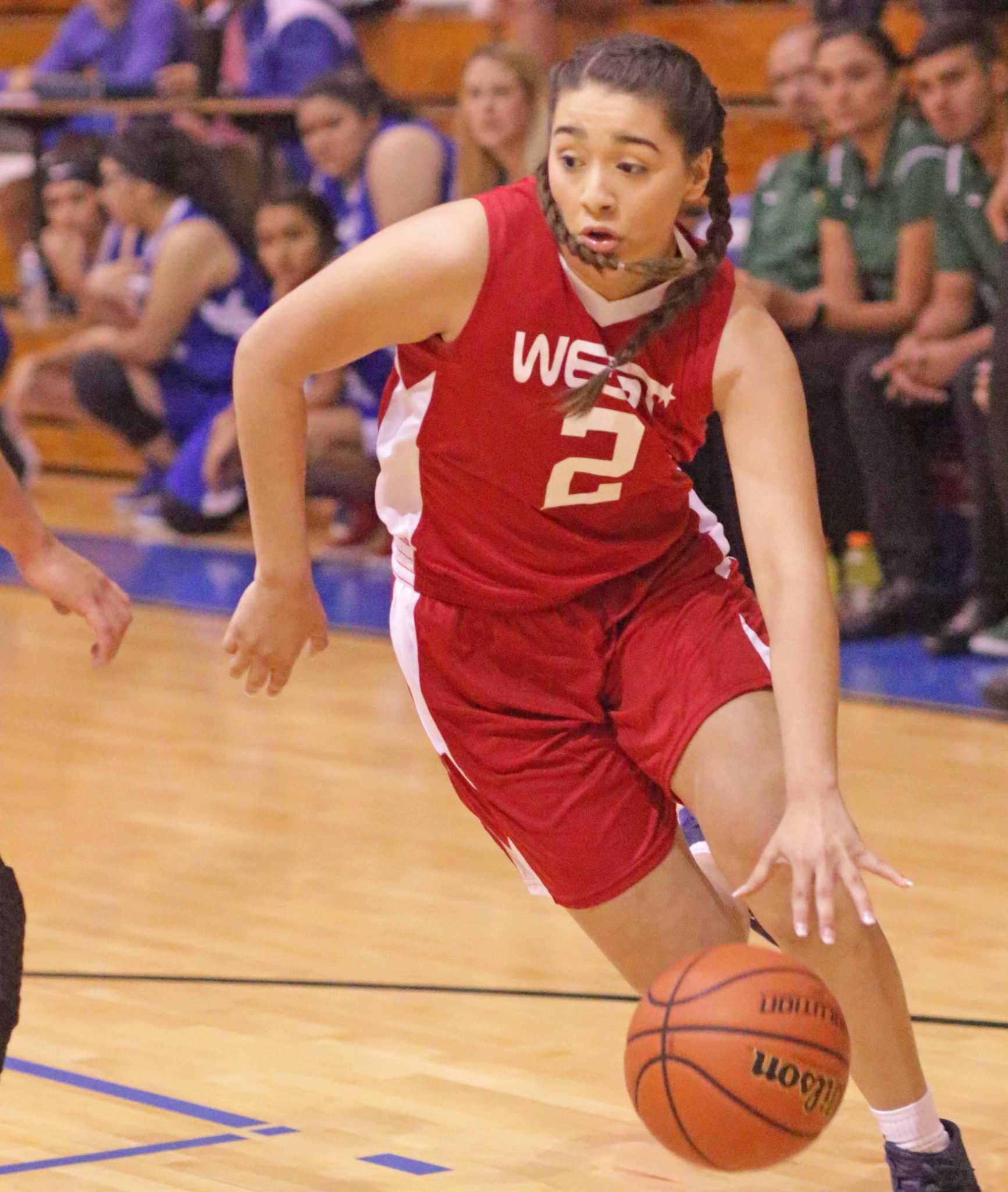 East outlasts West in girls’ basketball All-Star game