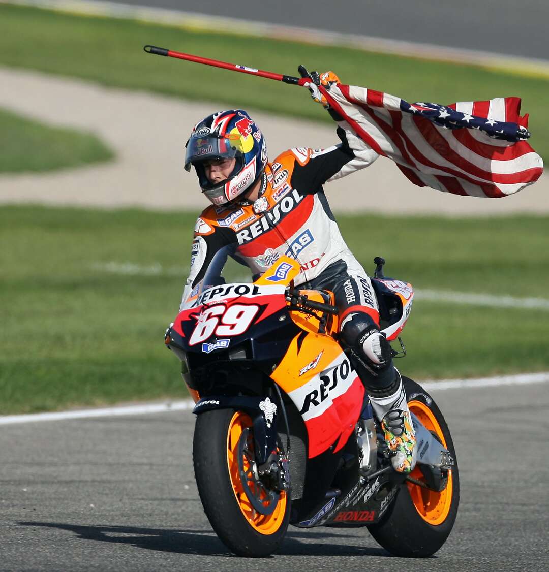 Motorcycle racer Nicky Hayden, 35, dies in Italy