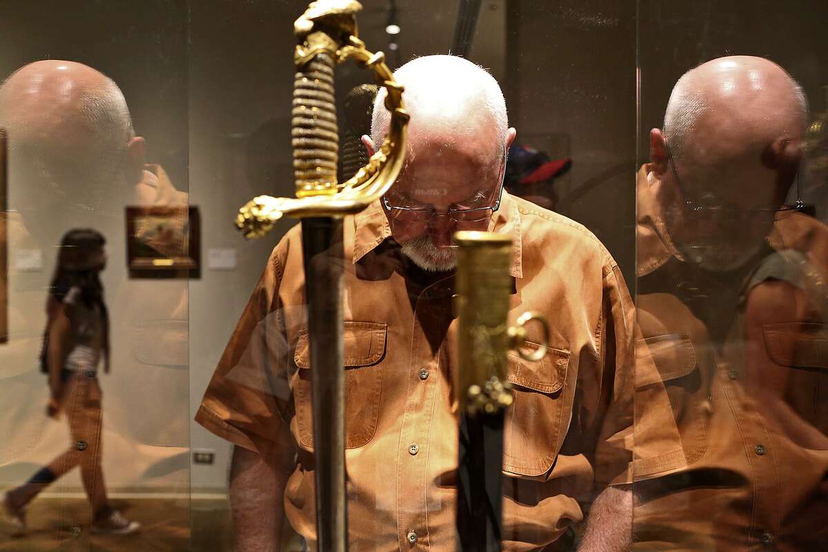 Sword of Santa Anna reflects flamboyant personality of its infamous owner