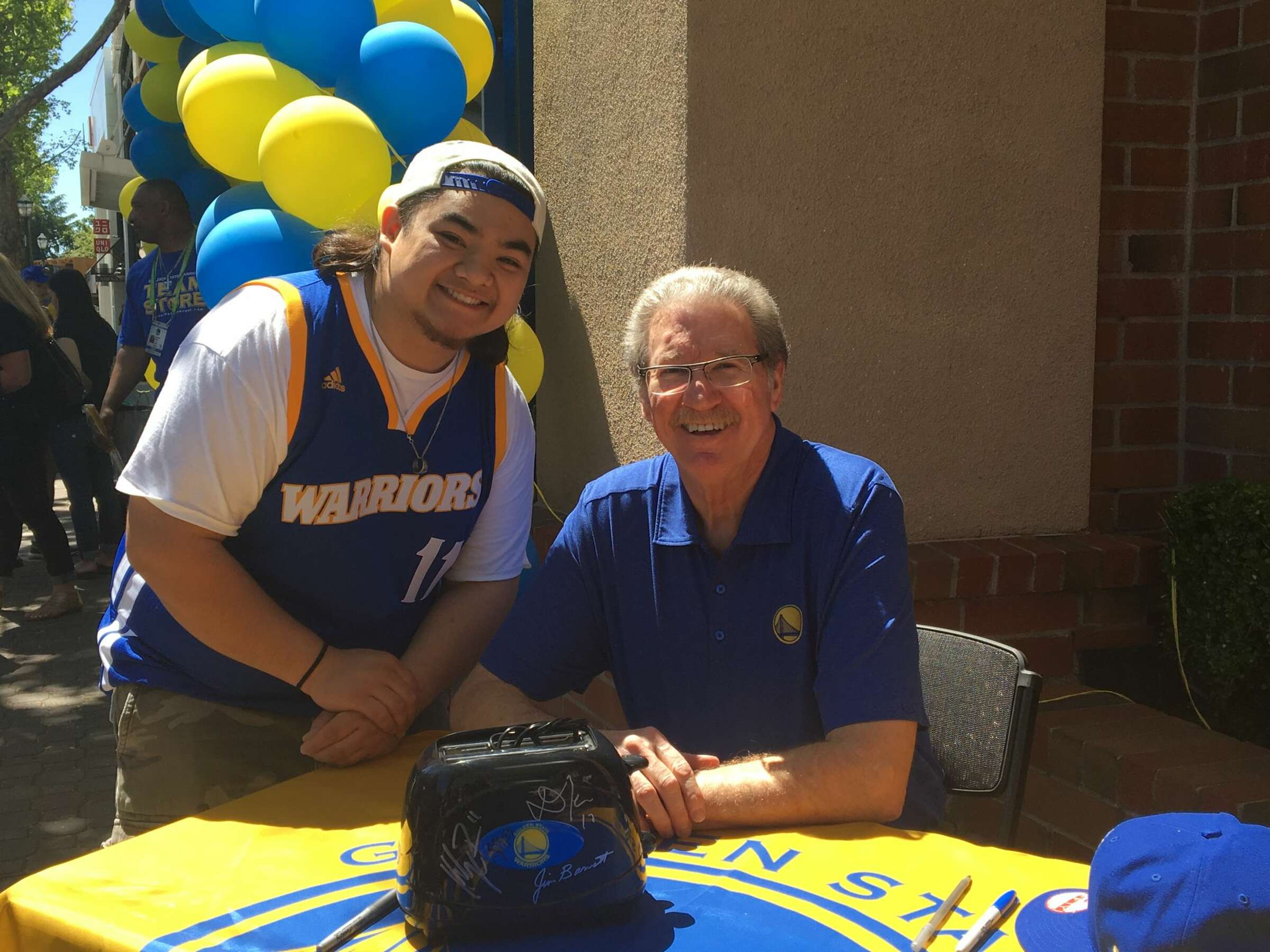 The Warriors are 27-1 since Klay Thompson signed a toaster — here's the ...